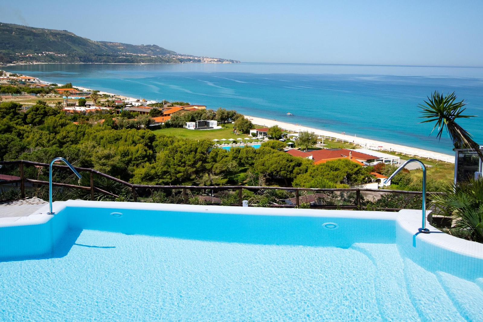 The most beautiful beaches of the east coast of Calabria